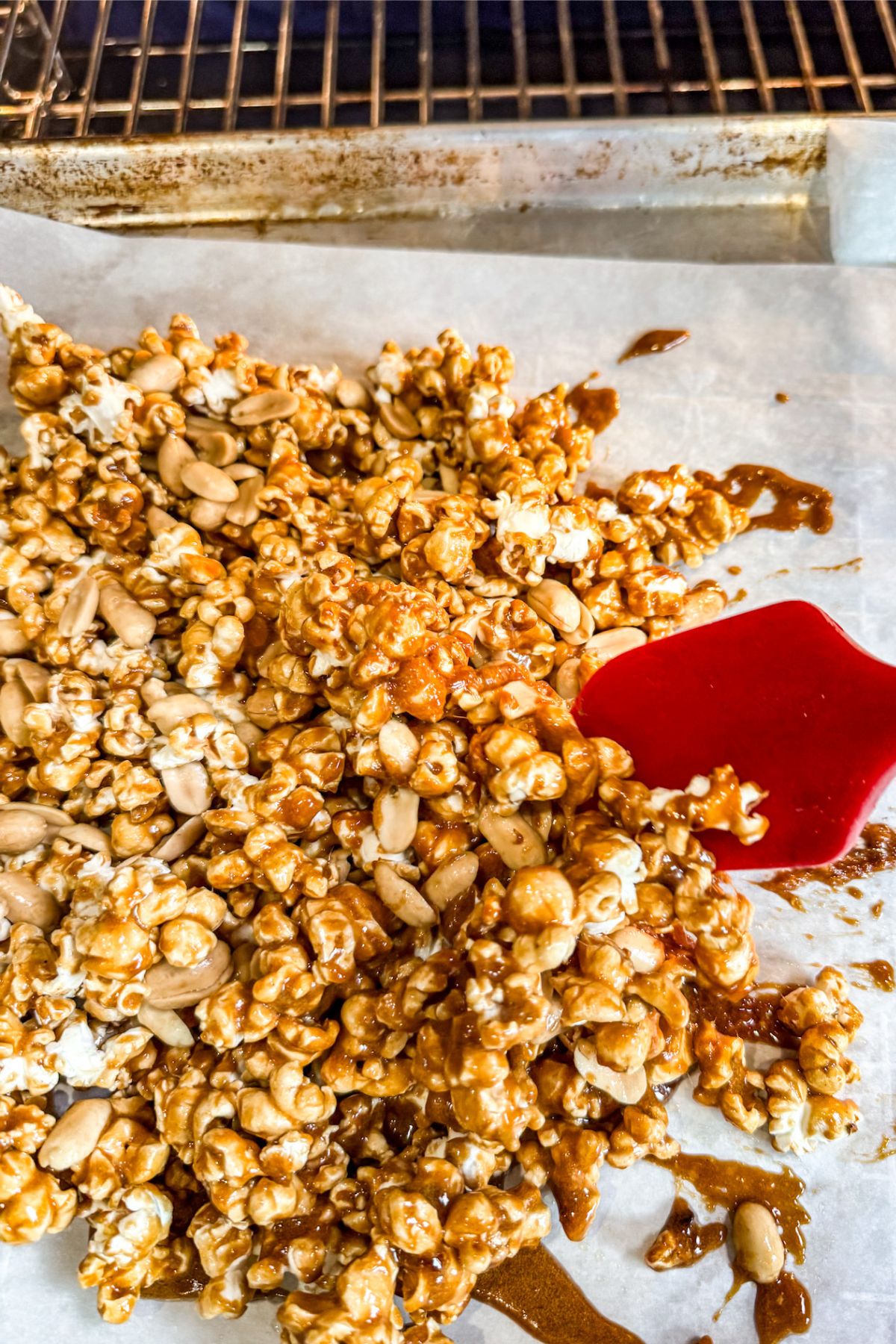 Chocolate Drizzled Caramel Corn